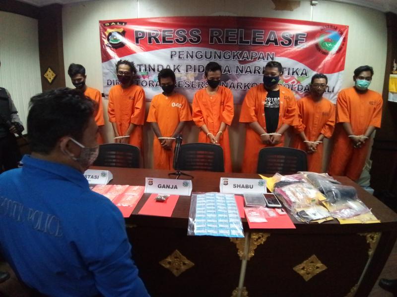 Polda Bali Bekuk Tujuh Pengedar Narkoba | Bali Tribune Polda Bali Bekuk Tujuh Pengedar Narkoba | Bali Tribune